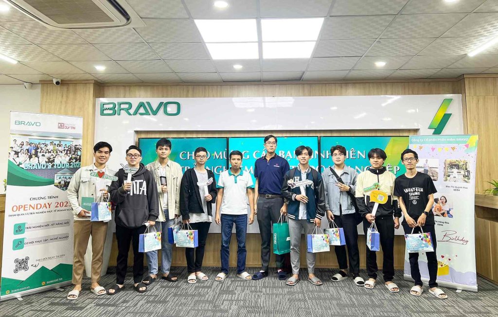 Sinh viên CNTT ĐH Duy Tân hào hứng với BRAVO OPEN DAY Đà Nẵng 2023
